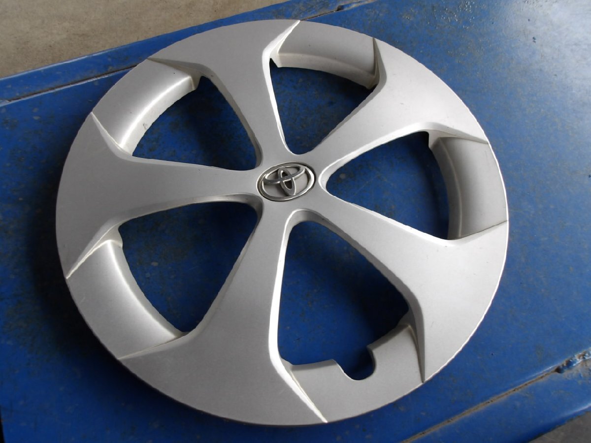 Yahoo!オークション - (R07/08/04-8) Φ 15インチ / ホイールキャップ ...