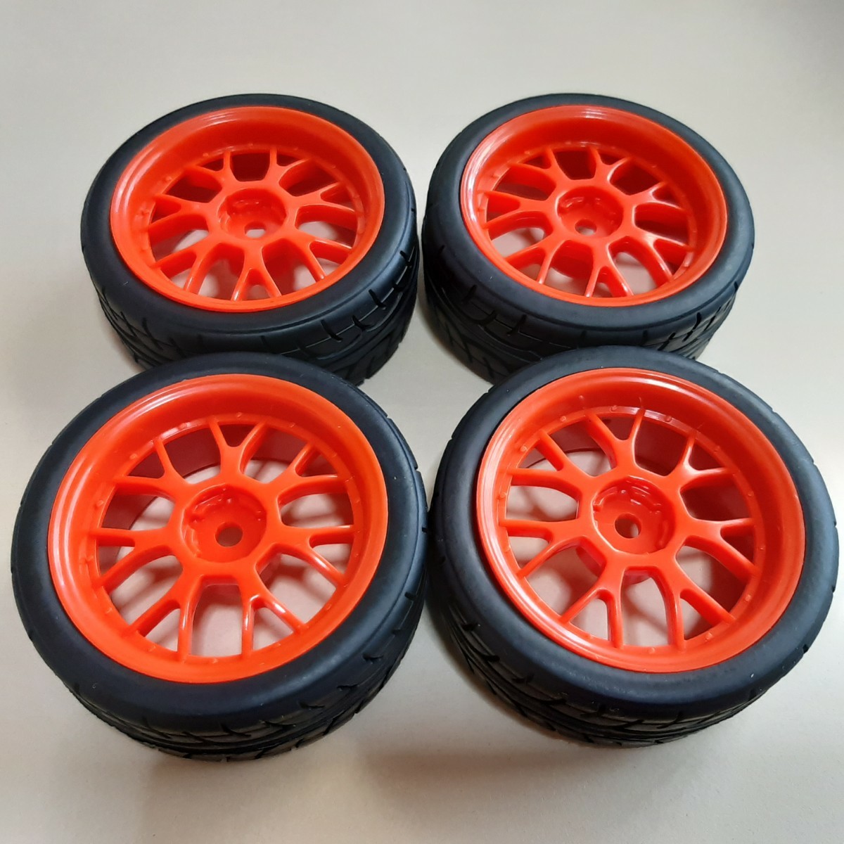 Yahoo!オークション - 即決価格 送料無料 グリップタイヤ ホイール ⑤...