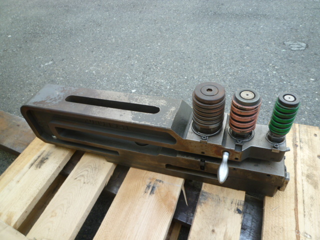 Yahoo!オークション - SP30 アマダ セットプレス 3連 パンチ セット ...