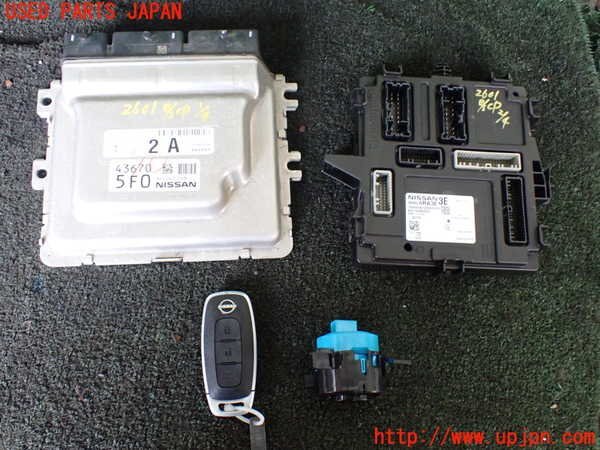 Yahoo!オークション - 1UPJ-26016110]エクストレイル(SNT33)エンジンコ...