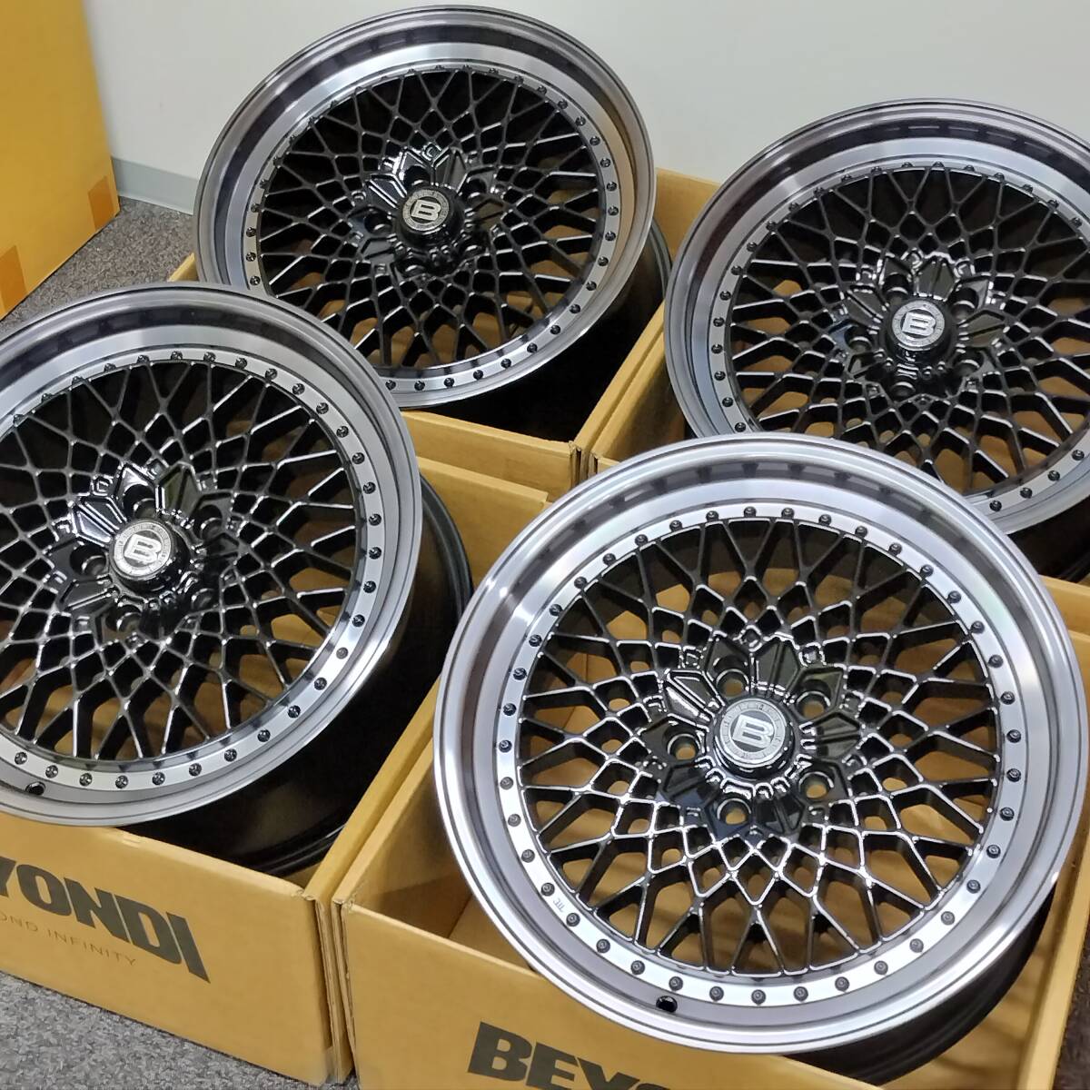 Yahoo!オークション - BEYONDI TM01 ブラック/ブラックスモークリム 18...