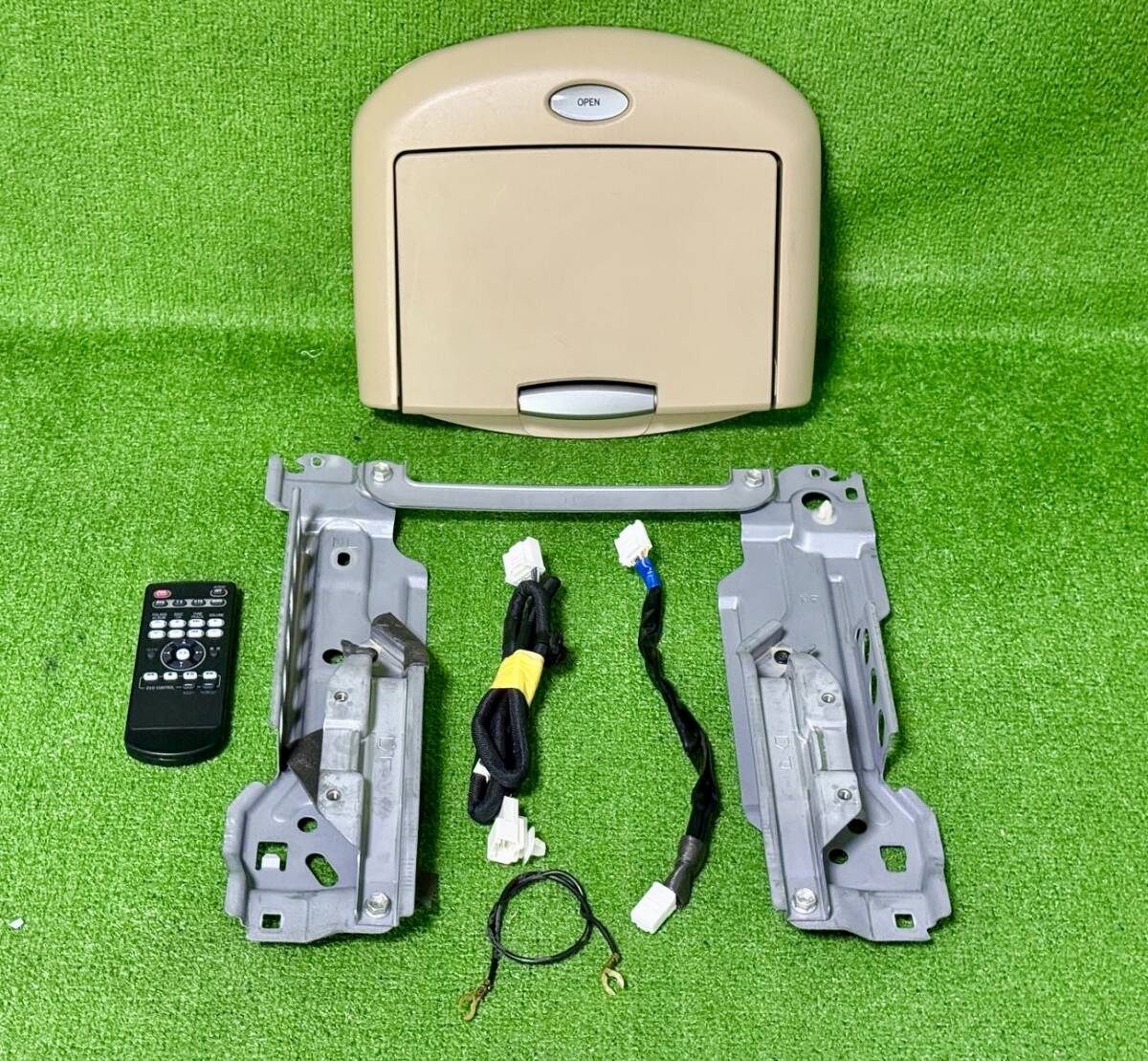 Yahoo!オークション - トヨタ 純正 9型後席ディスプレイ V9T-R59C フリ...