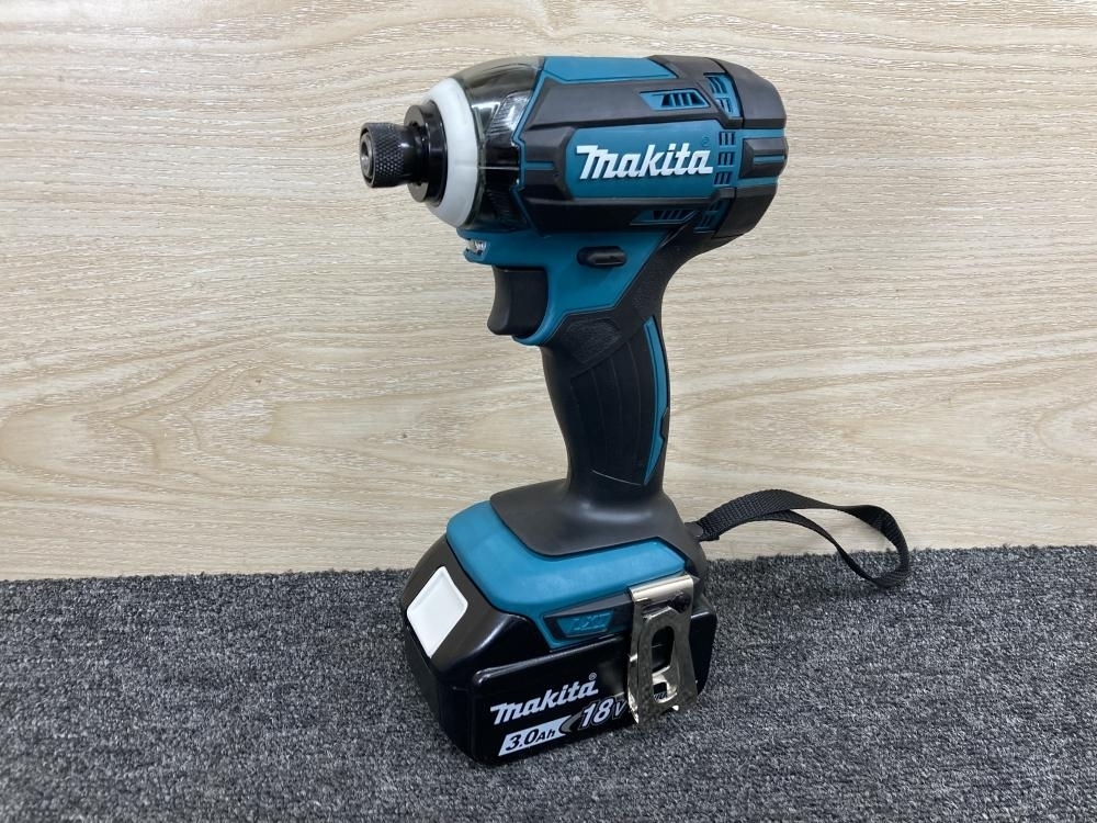 Yahoo!オークション - 011 未使用品・即決価格 マキタ makita 18V充電...