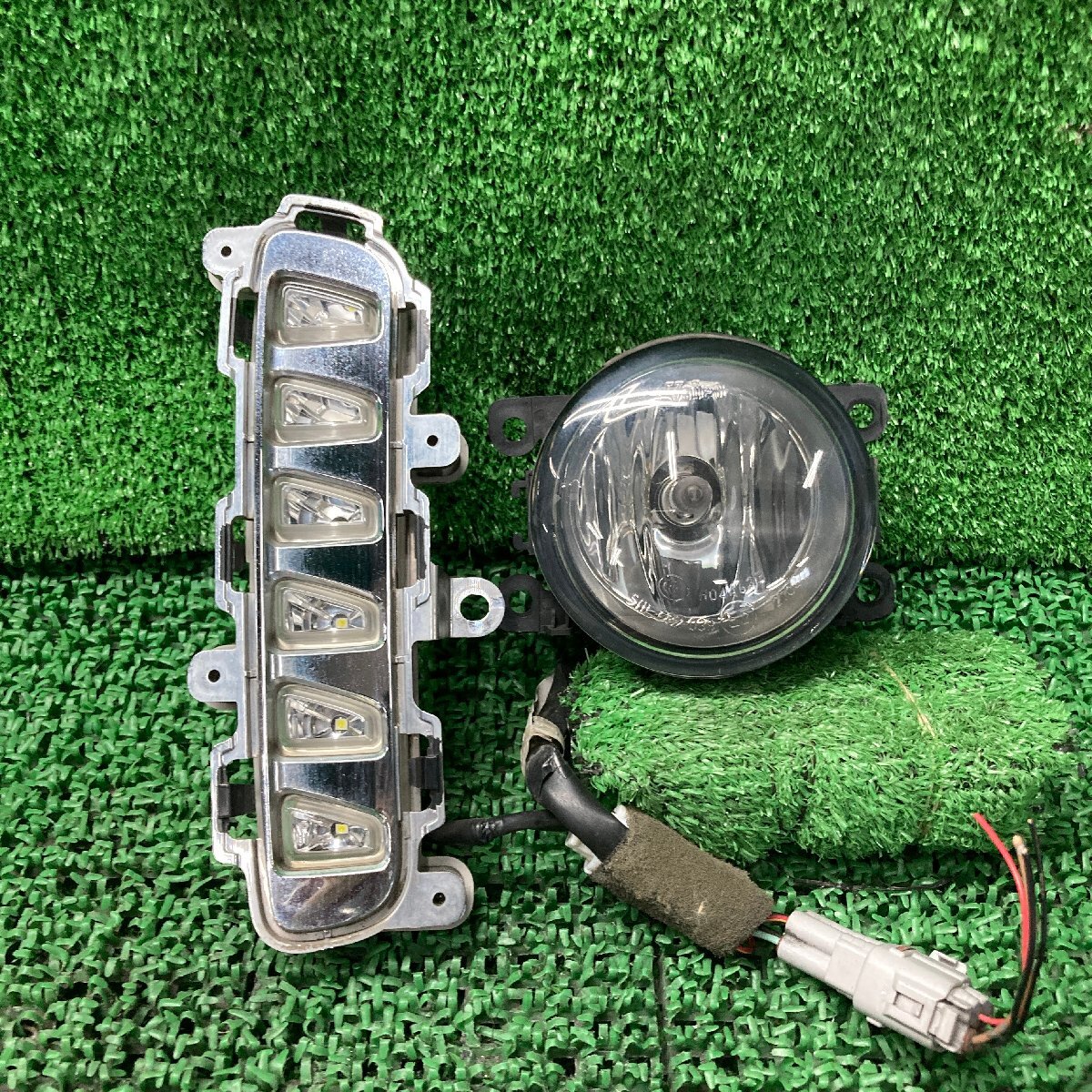 Yahoo!オークション - スペーシア XSリミテッド MK32S 右 フォグライ...