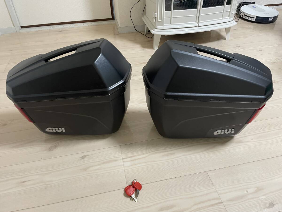 Yahoo!オークション - GIVI E22 パニアケース 輸入品 リフレクター付き
