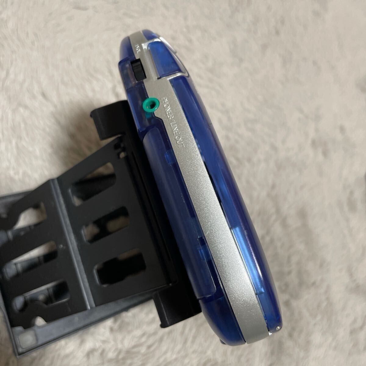 Yahoo!オークション - aiwa XP-V320 ポータブルCDプレーヤー アイワ