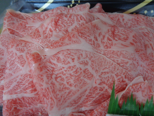 Yahoo!オークション - 岩手A5牝 超特肩ロース中とろ切り落し 2kg ...