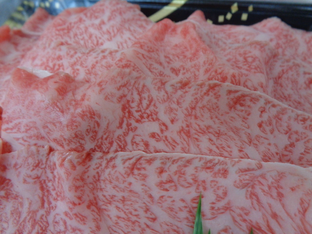 Yahoo!オークション - 岩手A5牝 超特肩ロース中とろ切り落し 2kg ...