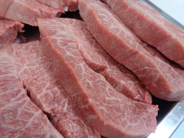 Yahoo!オークション - 岩手A5牝 超特みすじステーキ9枚 1 6kg