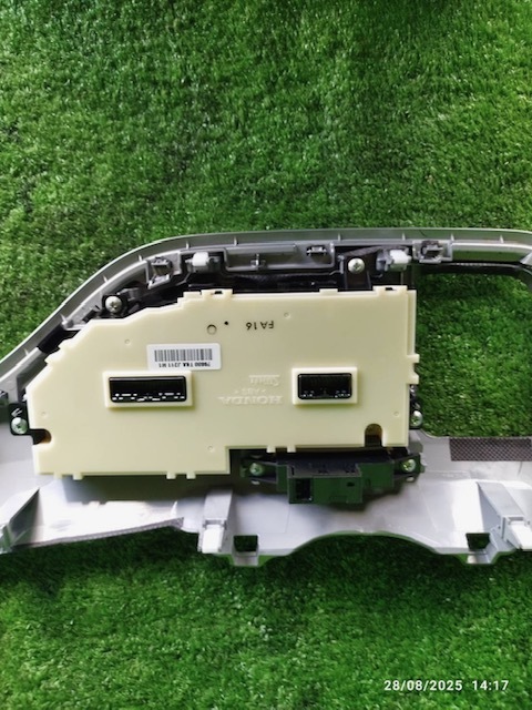 Yahoo!オークション - H28年 RC1 オデッセイ K24W エアコンスイッチパ...