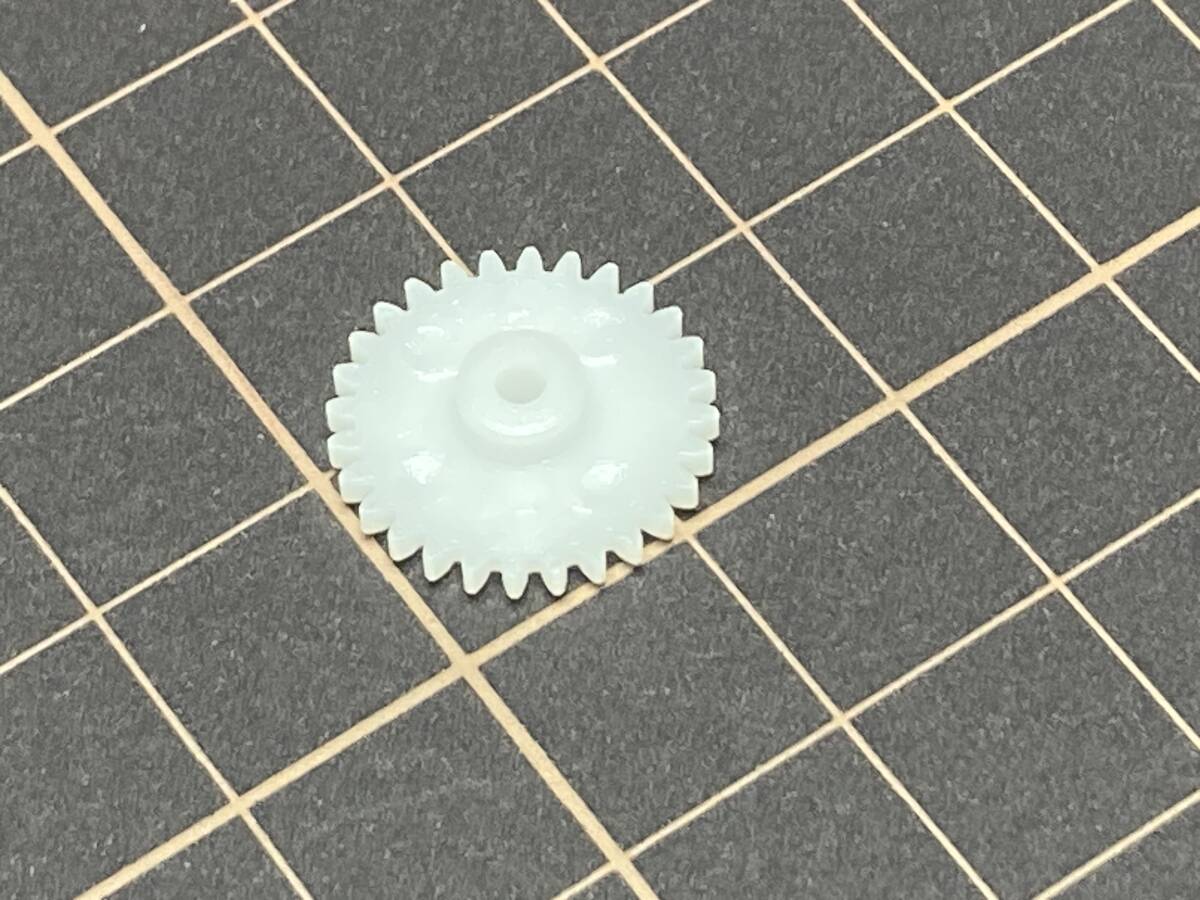 Yahoo!オークション - 送料110円～ スパーギア 28T 2.0mm軸用 0.5M プ...