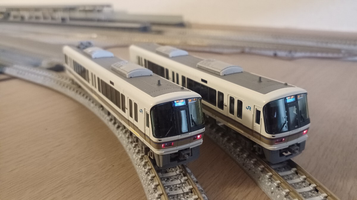 Yahoo!オークション - KATO 221系リニューアル車(JR京都線・神戸線)6両...