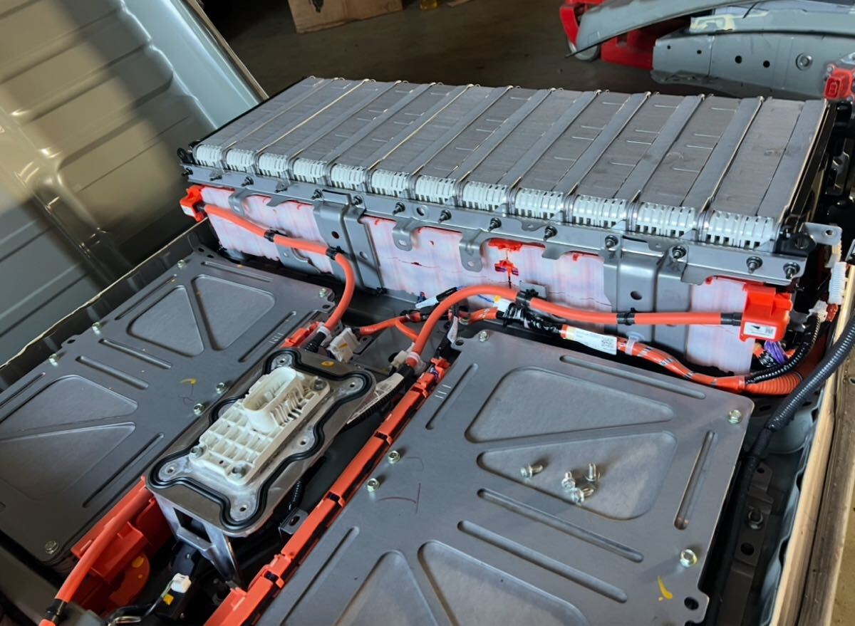 Yahoo!オークション - リーフ ZE1 EVバッテリー 40kw セルモジュール E...