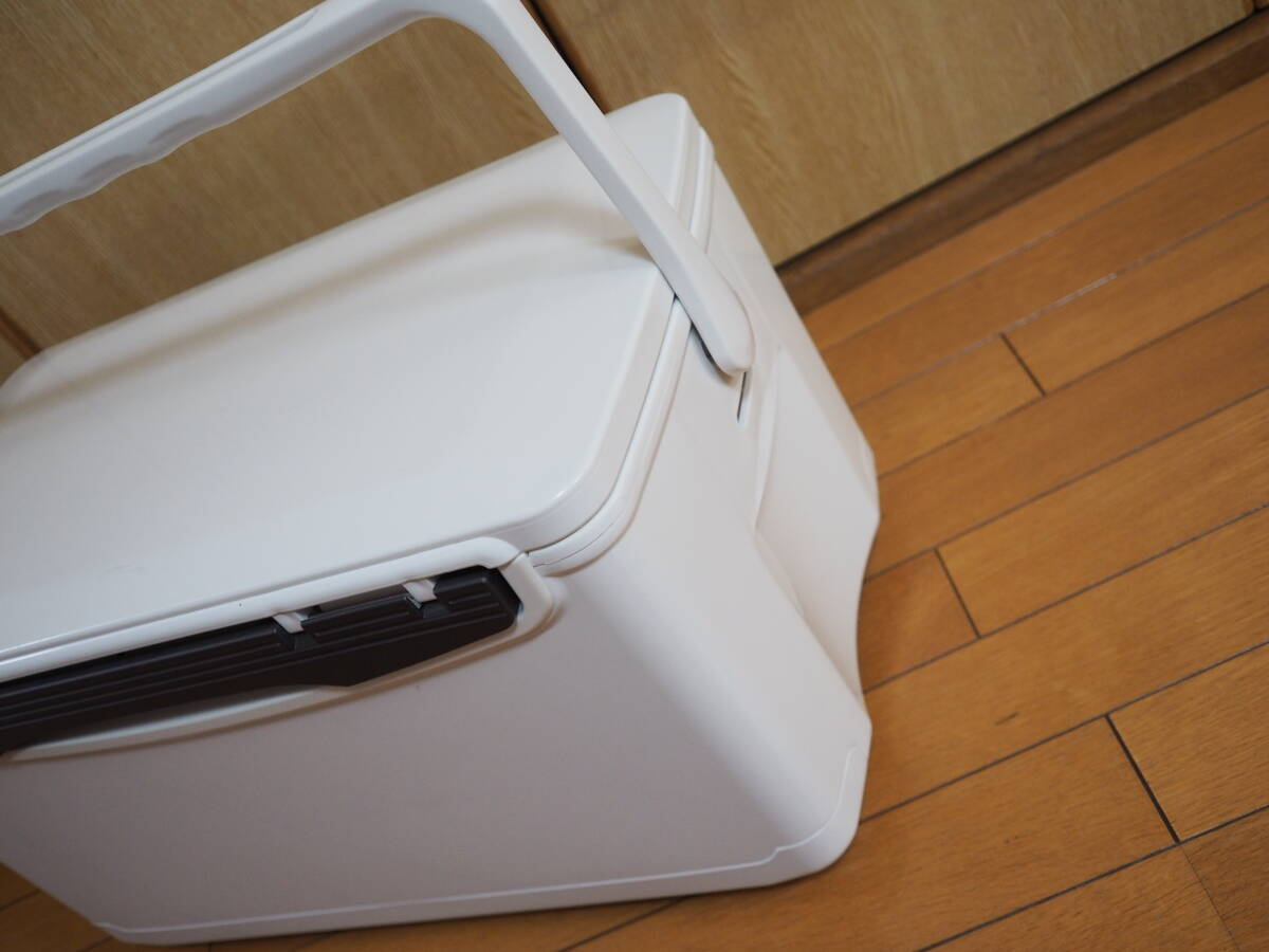 Yahoo!オークション - 美品 ダイワ ライトトランク SU 2000R クーラー...