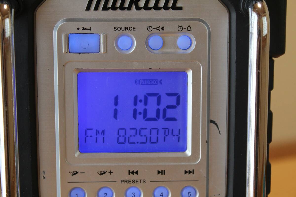 Yahoo!オークション - マキタ充電ラジオ MR-103 黒 動作品