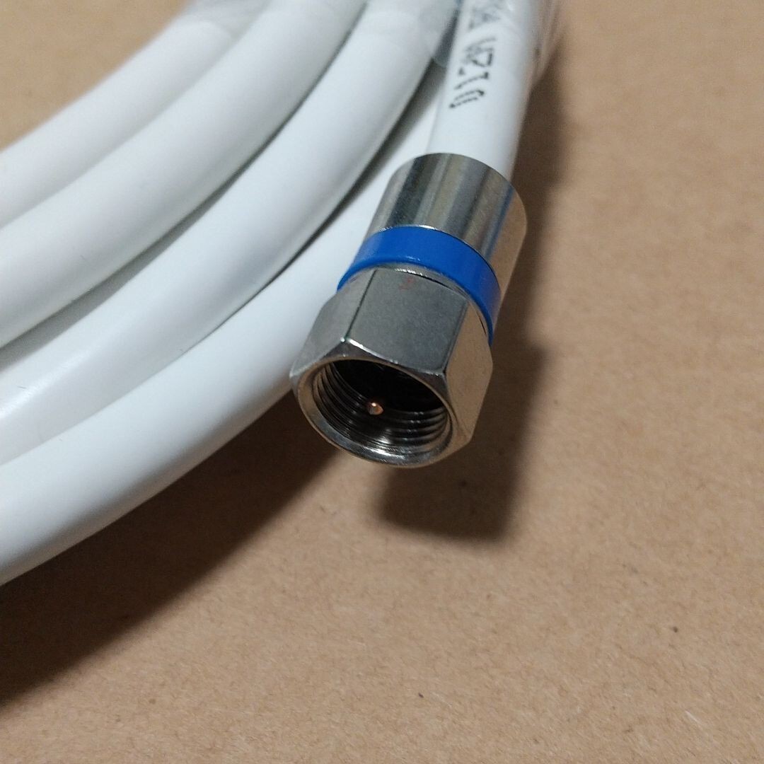 Yahoo!オークション - 地デジ・BS・CS対応 アンテナケーブル RG6/U 8m ...