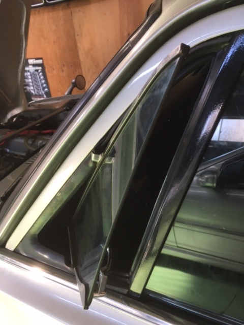 Yahoo!オークション - ハコスカ 4D用 三角窓ウェザーストリップ 左右...