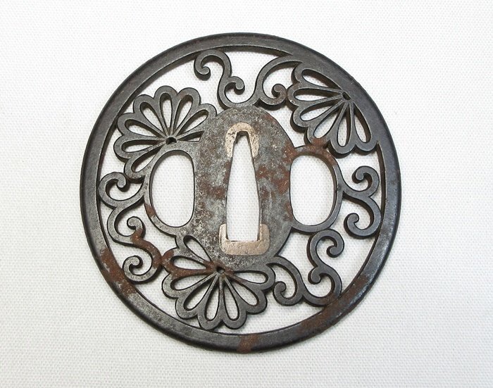 Yahoo!オークション - 【A2241】武具 時代物 刀装具 鉄鍔 鳥取藩工 在...