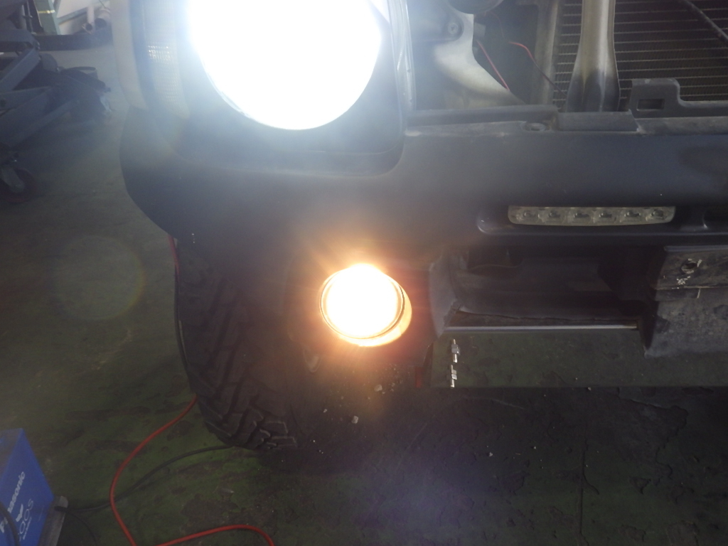 Yahoo!オークション - ジムニー[JB23W 2型]左右フォグライト フォグラ...