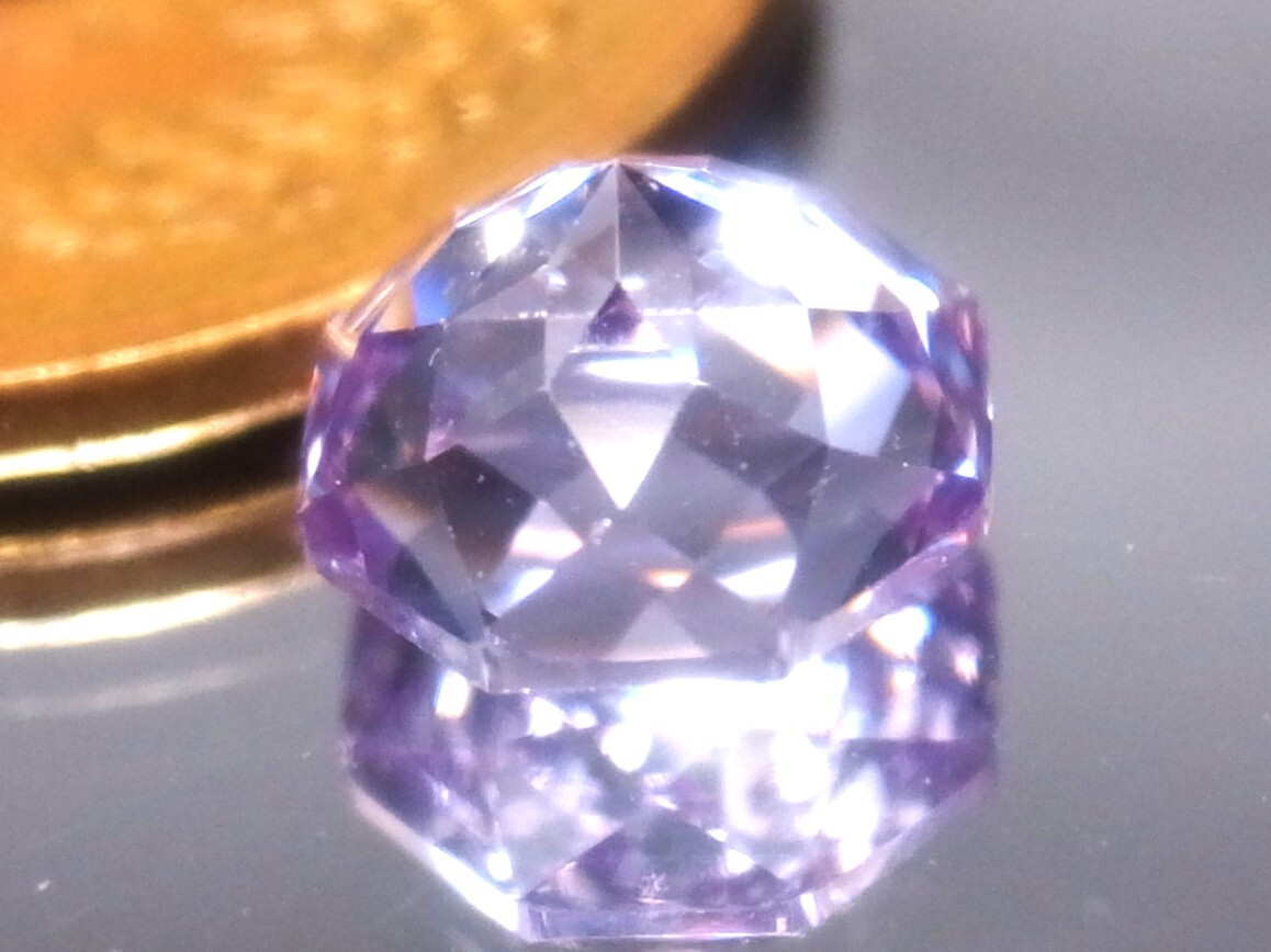 Yahoo!オークション - 4.46ct 8㎜ 新品・最先端技術のレーザー光線によ...
