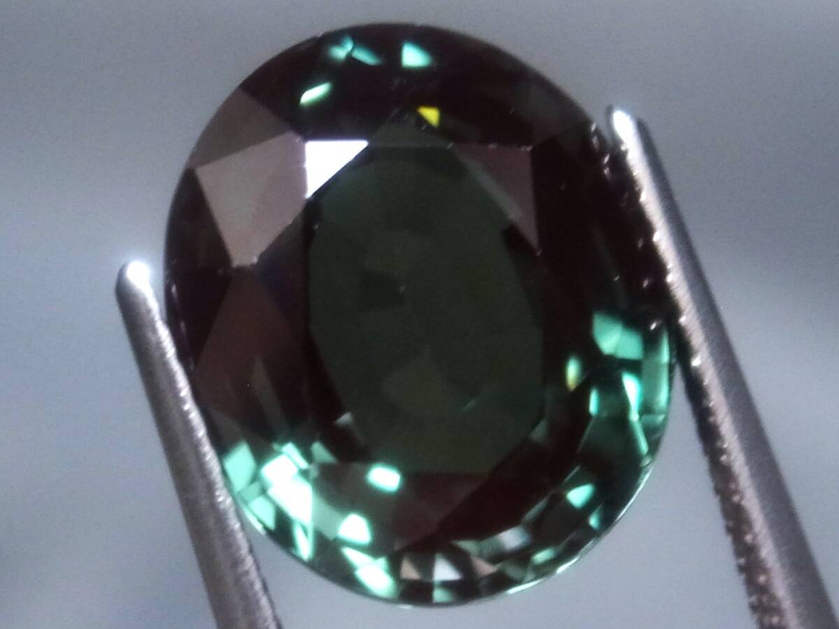 Yahoo!オークション - 6.58ct 新品・アレキサンドライト変色効果有 グ...