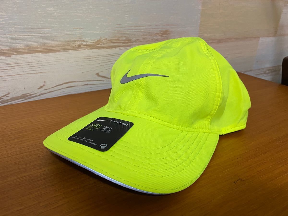 新品 NIKE ナイキ フェザーライト キャップ ランニングキャップ 新品 NIKE ナイキ フェザーライト キャップ ランニングキャップ