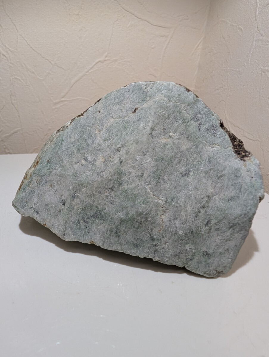 Yahoo!オークション - 天然石 新潟県糸魚川市歌川産 翡翠含有石 約990g...