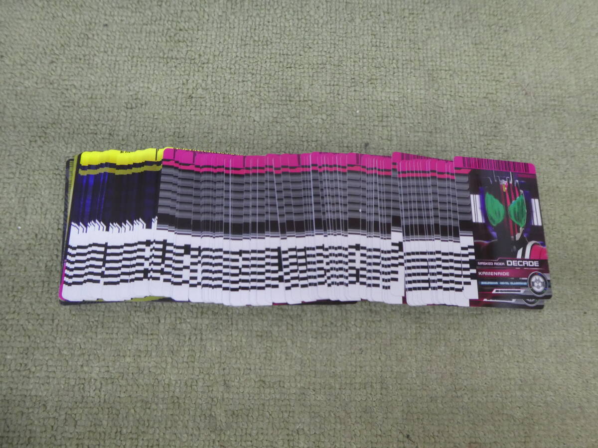 Yahoo!オークション - 098-T71) 中古品 仮面ライダーディケイド CSM デ...