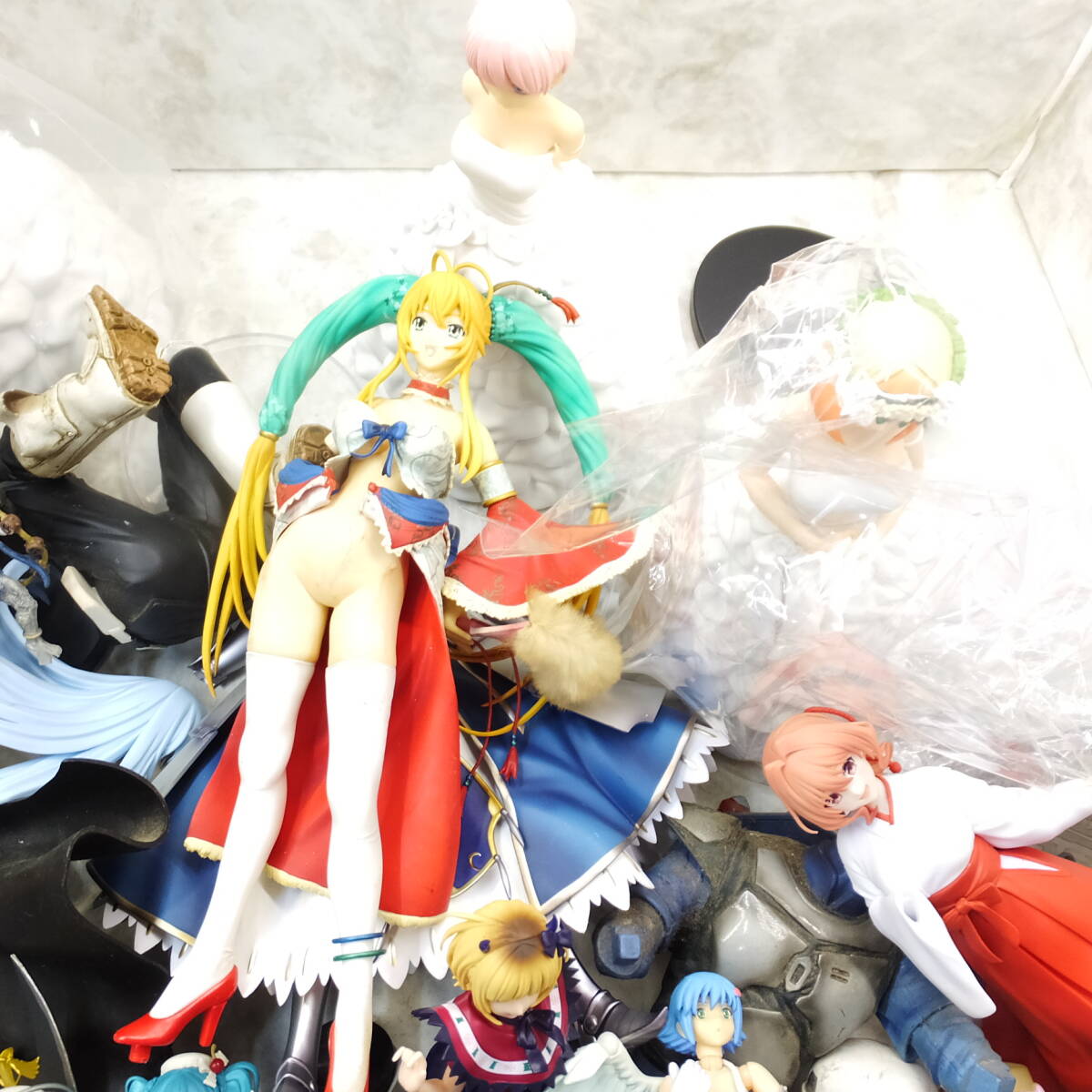 Yahoo!オークション - Y804 ジャンク 美少女 フィギュア など まとめて...