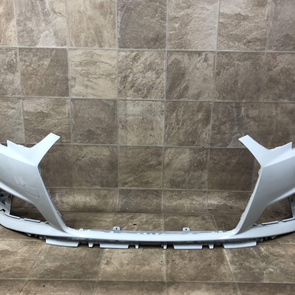 Yahoo!オークション - D9-351/A4/B9系アウディ純正フロントバンパー8W0...