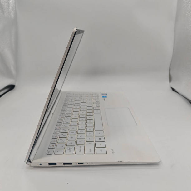 Yahoo!オークション - 超軽量 フルHD 15.6 LG ノートPC gram 15Z970-G....