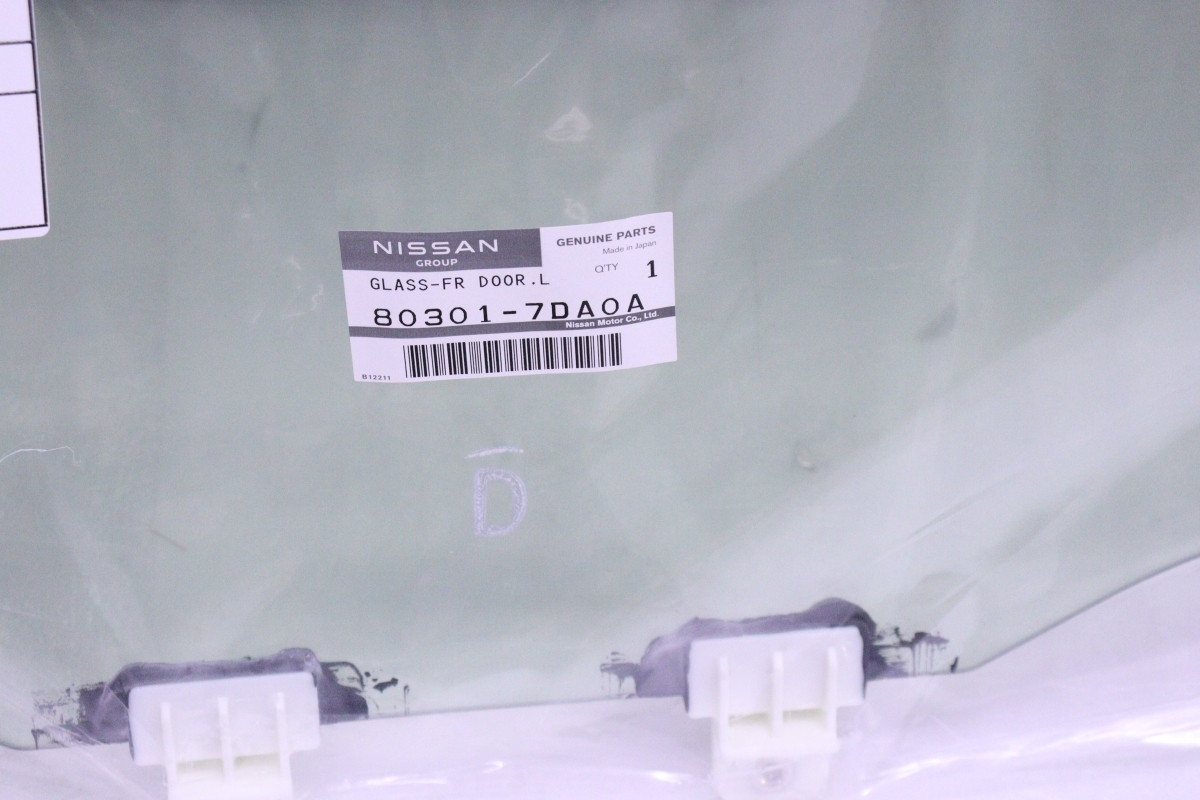 Yahoo!オークション - 59-2971 未使用品 C28 セレナ 左フロントドアガ...