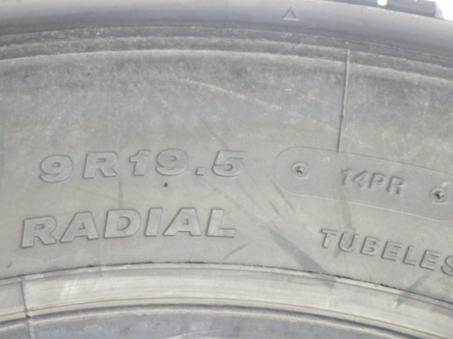 Yahoo!オークション - 9R19.5 14PR ブリヂストン BS 冬 V-STEEL STUDLE...