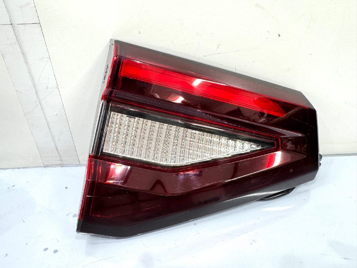 Yahoo!オークション - ライズ A200A/A210A 純正テールライト 左セット ...