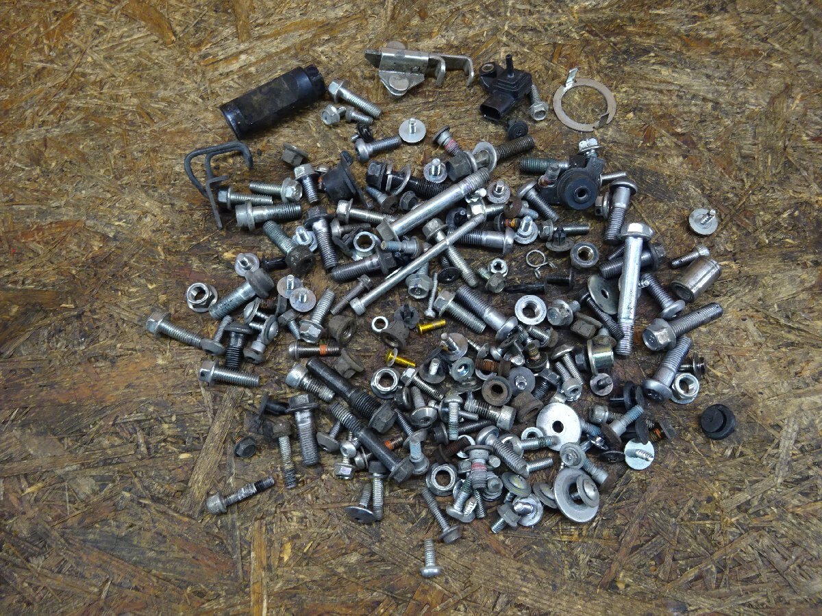 Yahoo!オークション - [Y18]FZ-1 フェザー RN21J ボルトステーセット