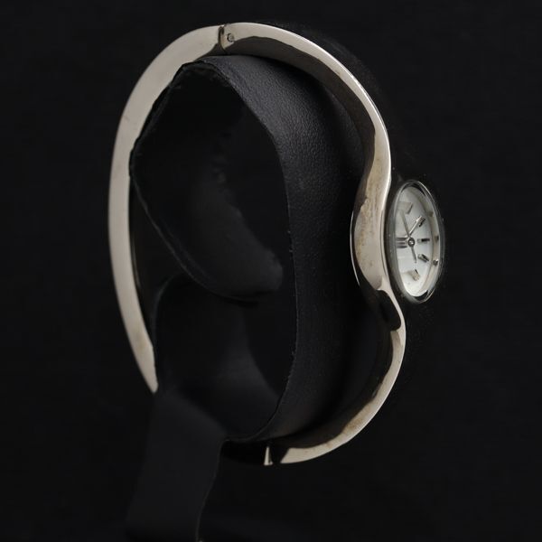 Yahoo!オークション - 稼働 GMU バングルウォッチ QZ ホワイト文字盤 ...