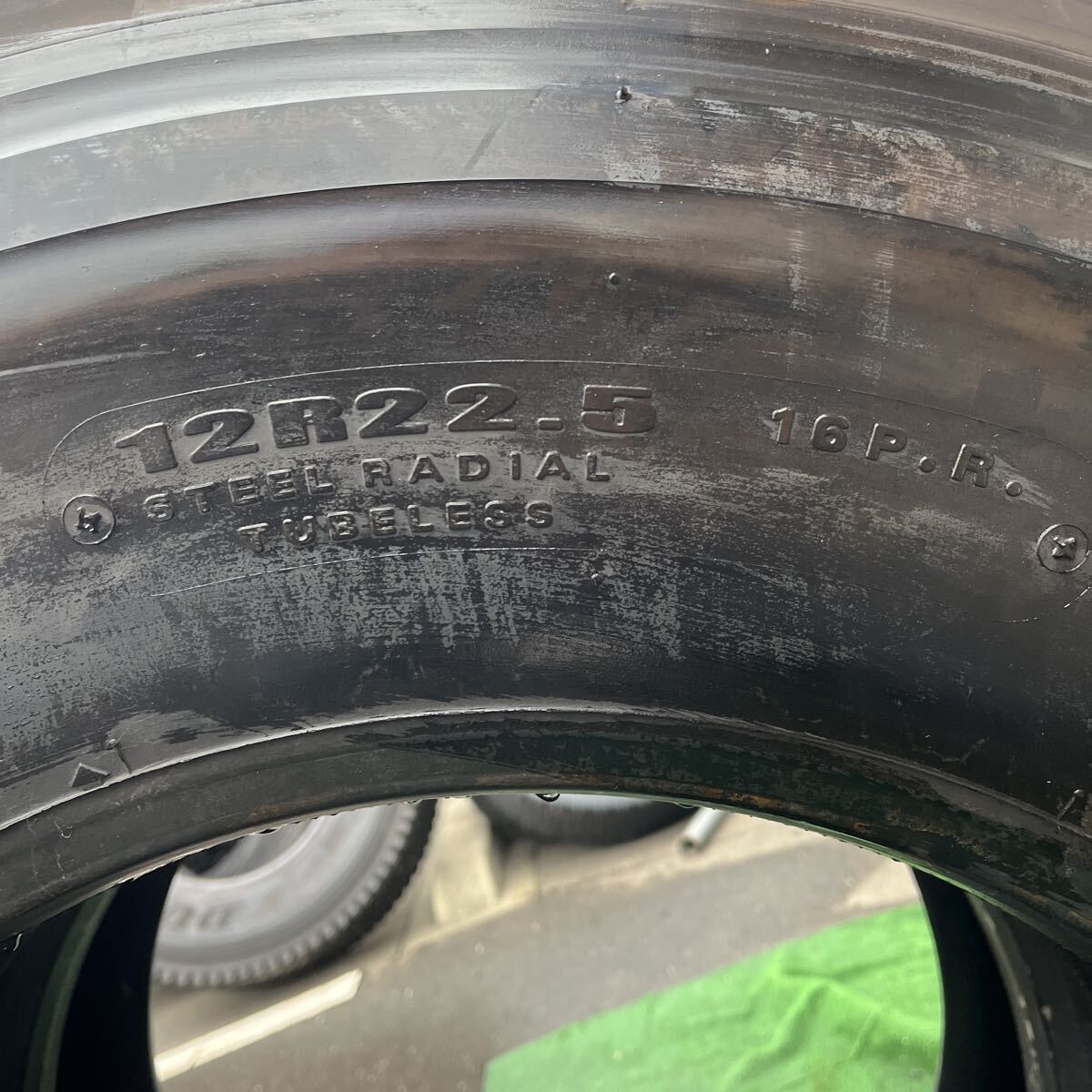 Yahoo!オークション - 12R22.5 16PR DUNLOP SP001 激安美品 2020年製 2...