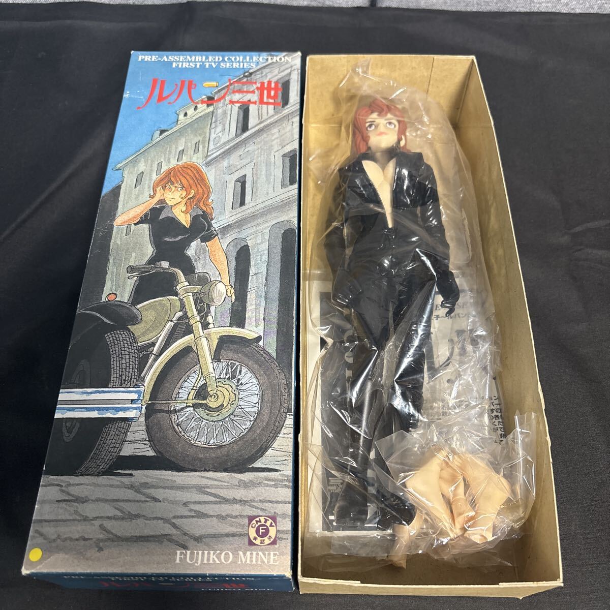 Yahoo!オークション - iooo メディコムトイ プレアセンブルコレクショ...