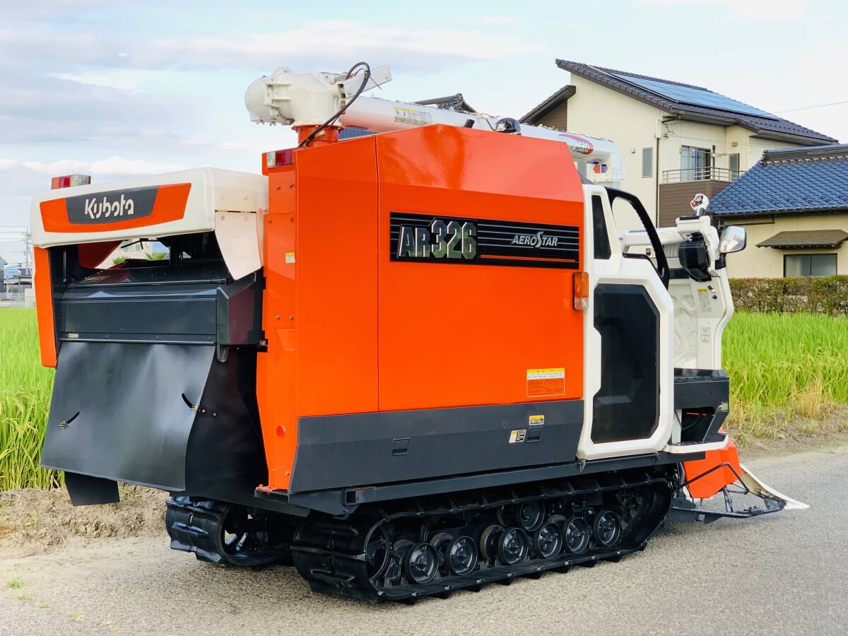 Yahoo!オークション - クボタ コンバイン AR326 26馬力 203時間 3条刈 ...