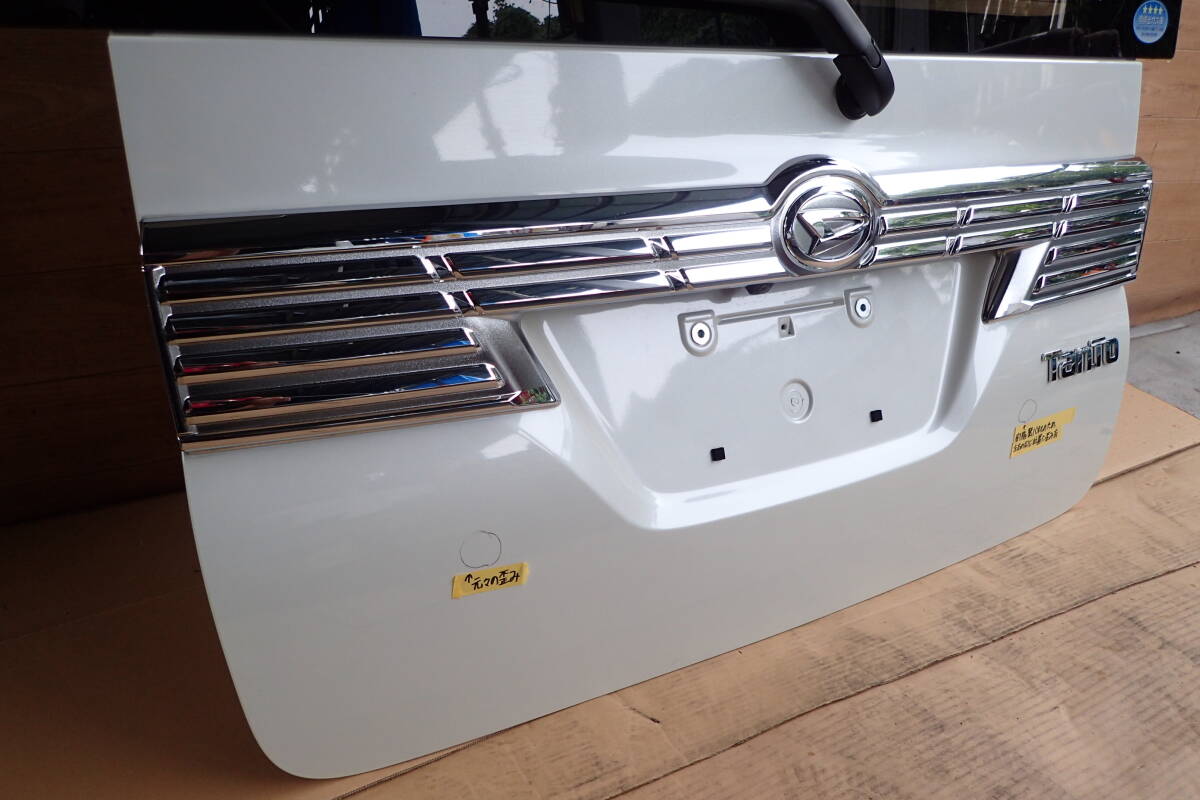 Yahoo!オークション - タントカスタム 後期 リアゲート バックドア LA6...