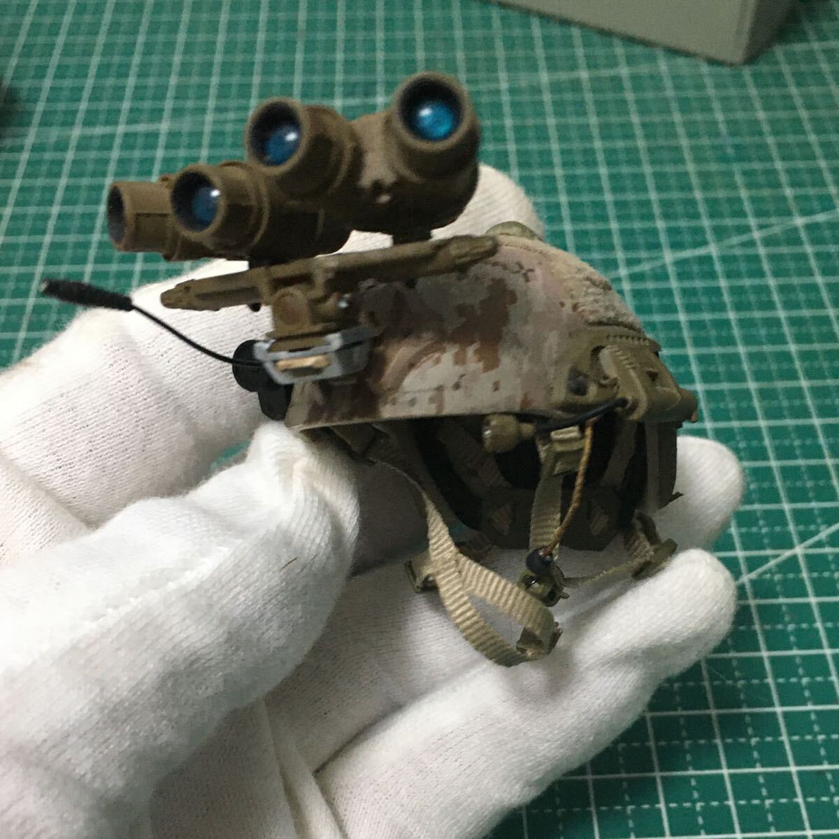 Yahoo!オークション - B131 1/6スケール ヘルメット 画像2はすべでです