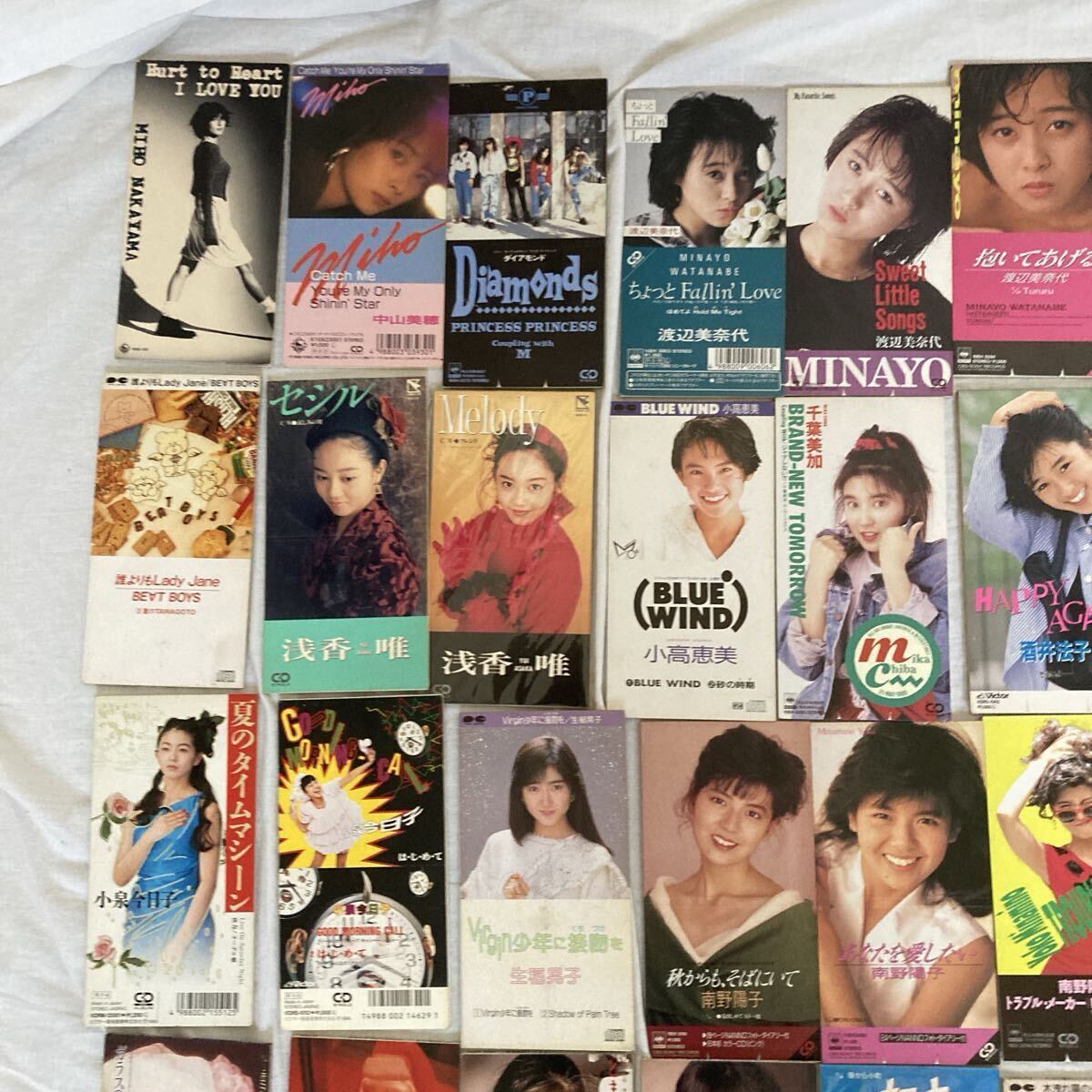 Yahoo!オークション - J-POP 中古8cmCD 50枚まとめセット 渡辺美奈代 ...