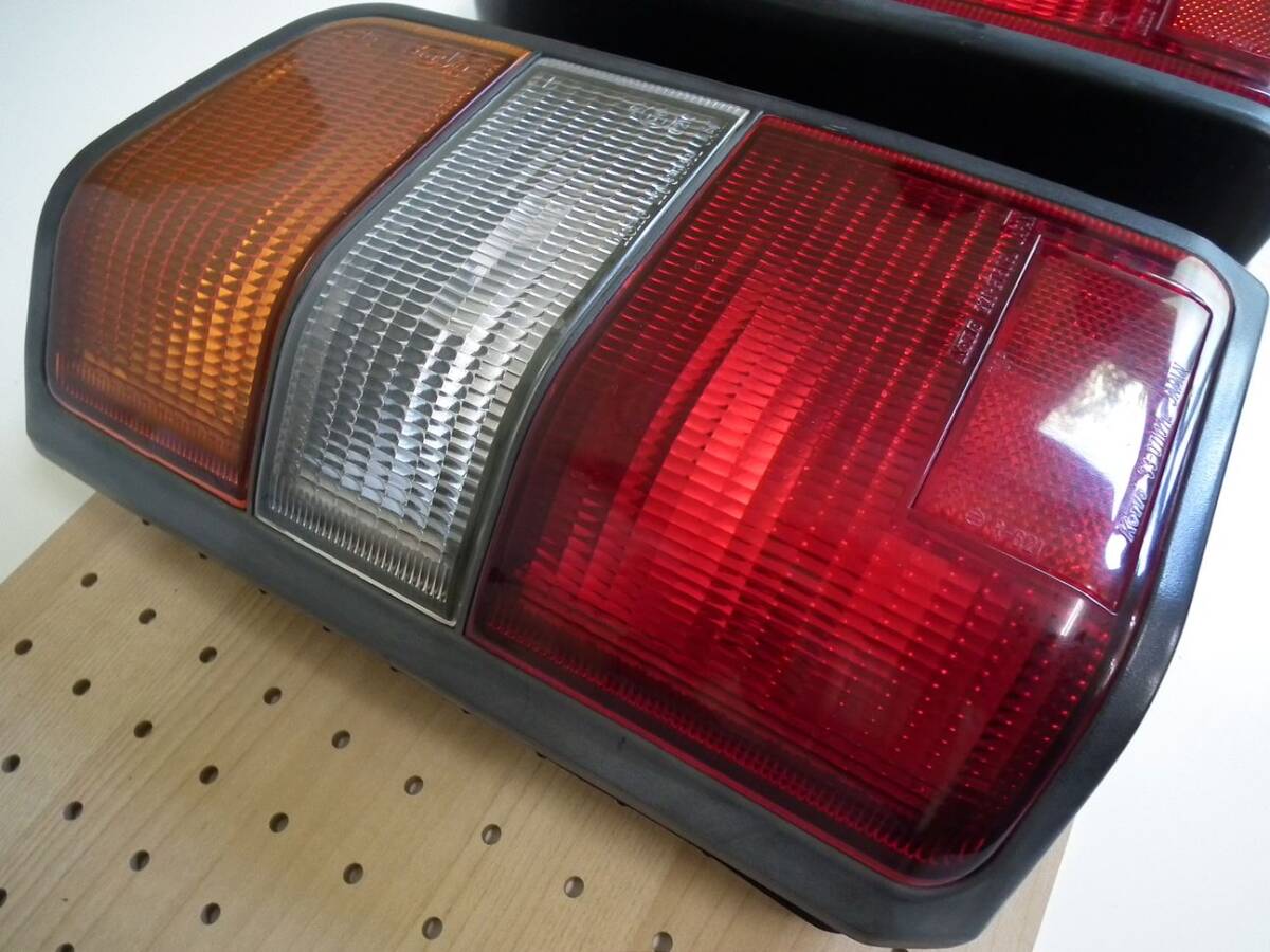 Yahoo!オークション - デリカスターワゴン用【テールランプ左右セット...