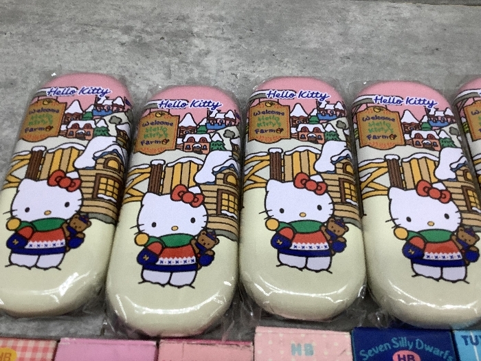 Yahoo!オークション - T19 9/3 サンリオ 鉛筆 缶ペン キティ キキララ ...