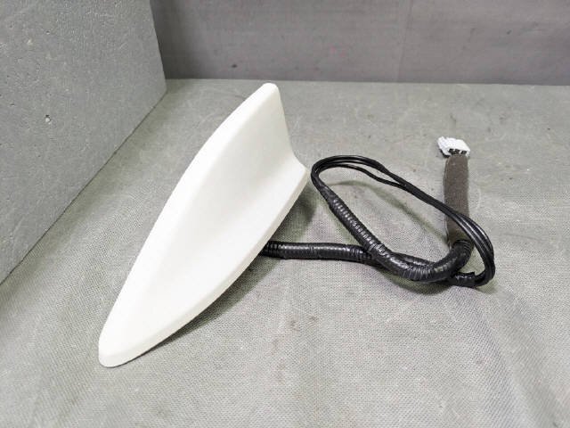 Yahoo!オークション - H28年 ヴェゼル RU4 アンテナ 純正 シャークアン...