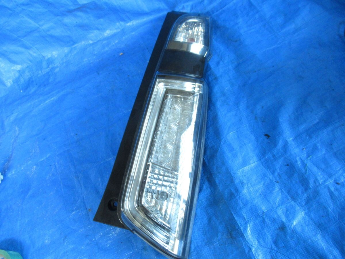 Yahoo!オークション - MK-X-KZ2 JH1 JH2 N-WGN テールランプ 右 テール...