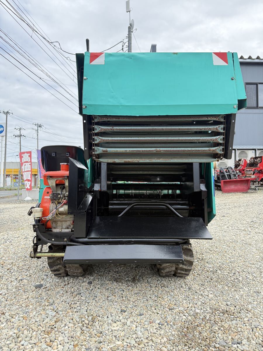 Yahoo!オークション - 岩手県北上市 タカキタ自走式乗用型ロールベーラ...