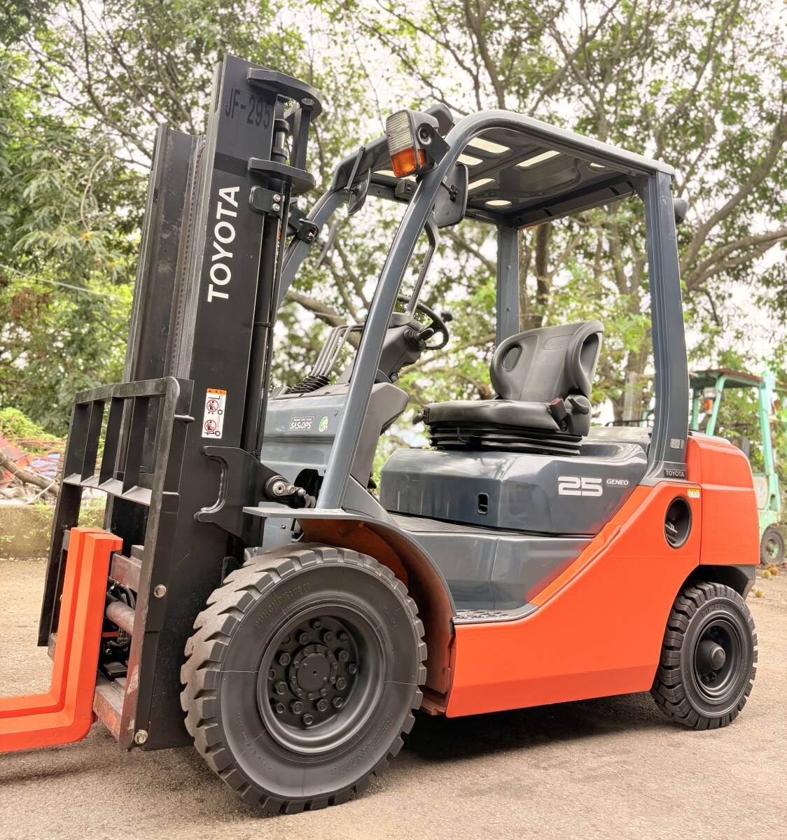 Yahoo!オークション - トヨタフォークリフト 02-8FD25ディーゼル フォ...