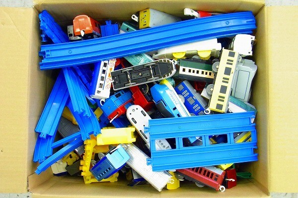 Yahoo!オークション - R124-Y37-2118 プラレール 車両 / レール 各種 ...