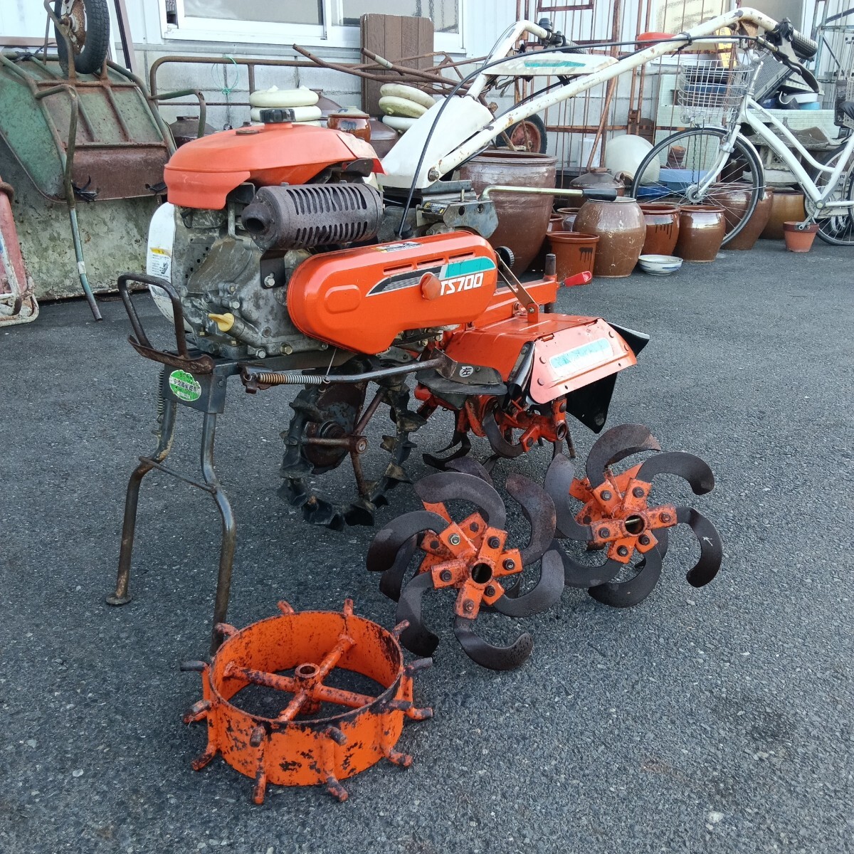 クボタ TS700 一輪管理機 農用トラクター 歩行型 ハンドル回転 正転逆転 最大6.2PS(車体)｜売買されたオークション情報、yahooの商品情報をアーカイブ公開 - オークファン ...